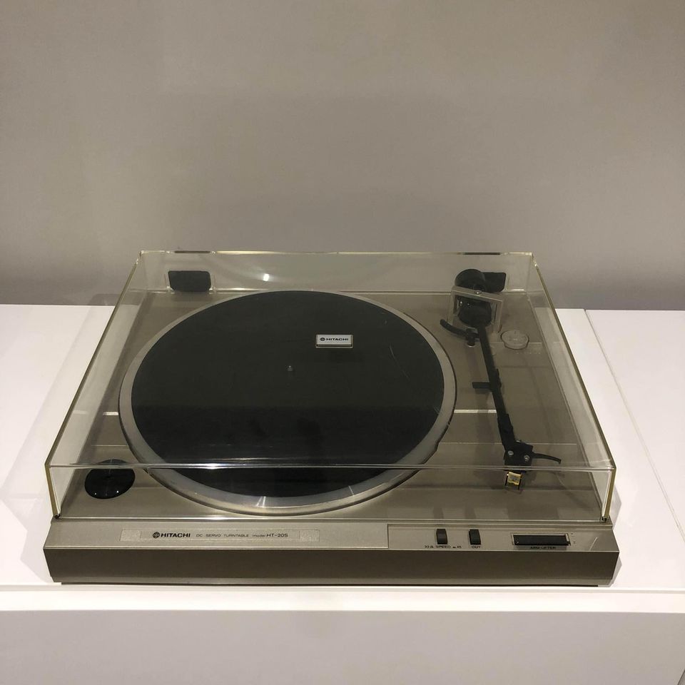 Hitachi Model No. HT-20S Turntable – Jordan's Vinyl Garage Inc.